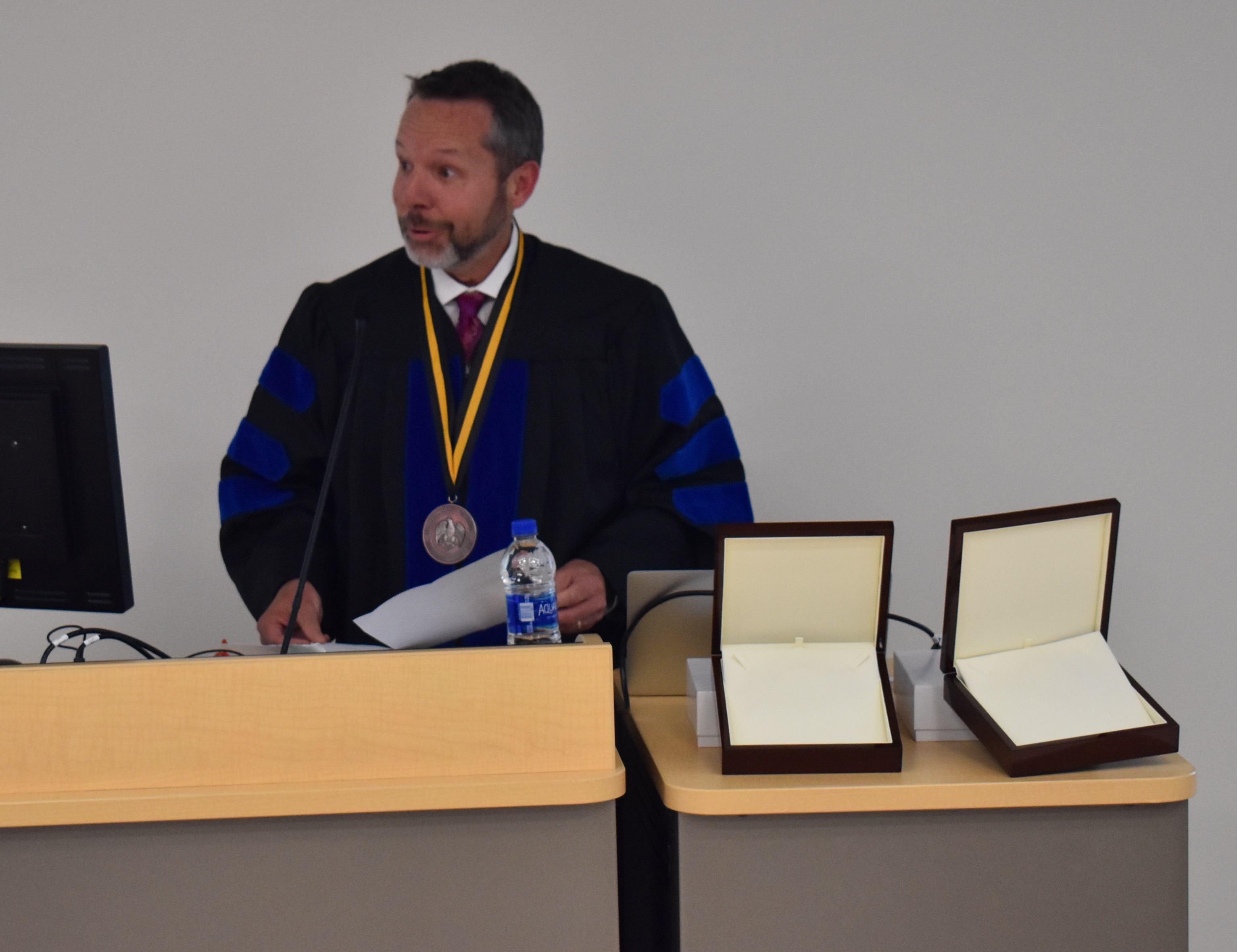 DSC_0028 – Making the Rounds