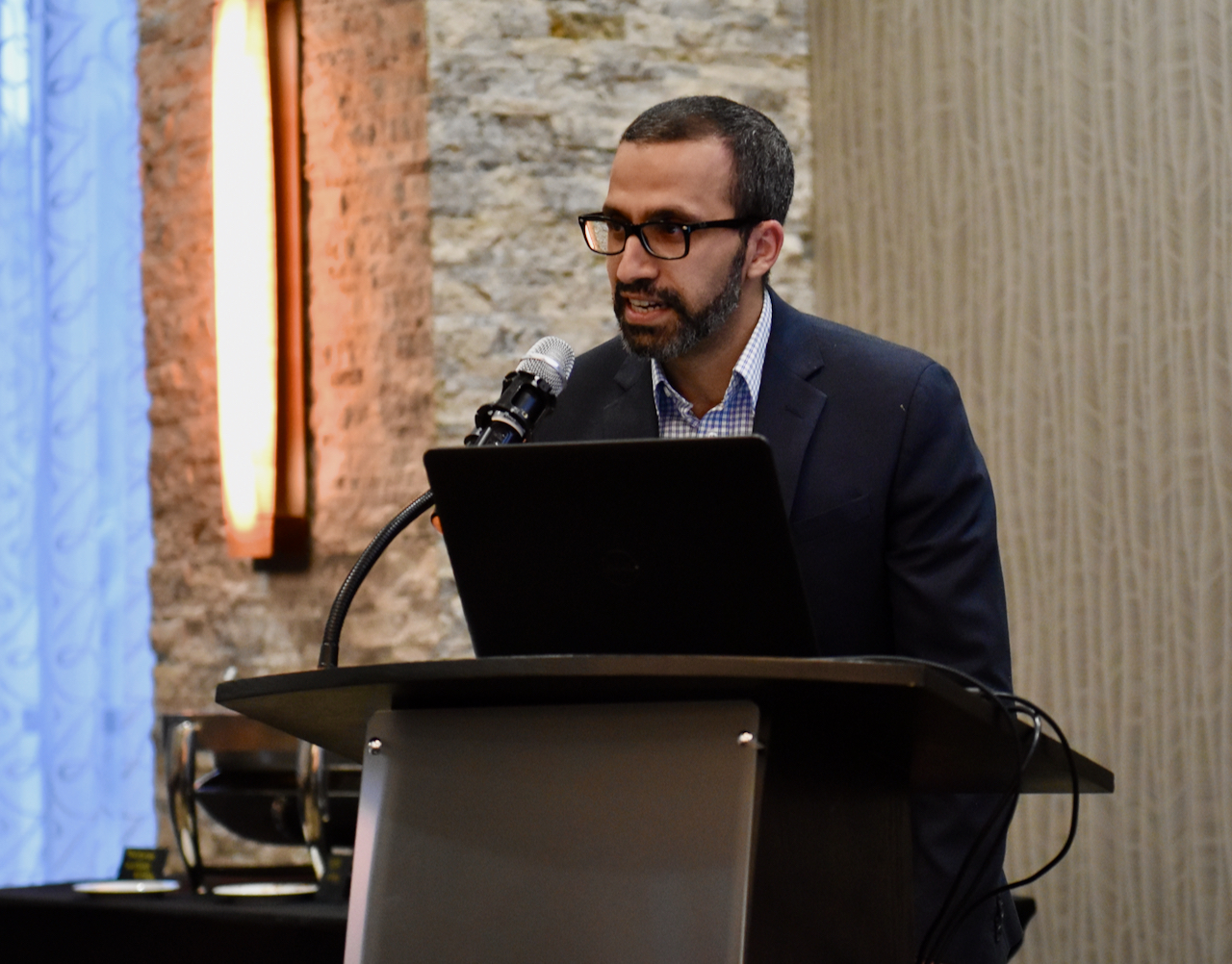 DSC_0702 – Making the Rounds