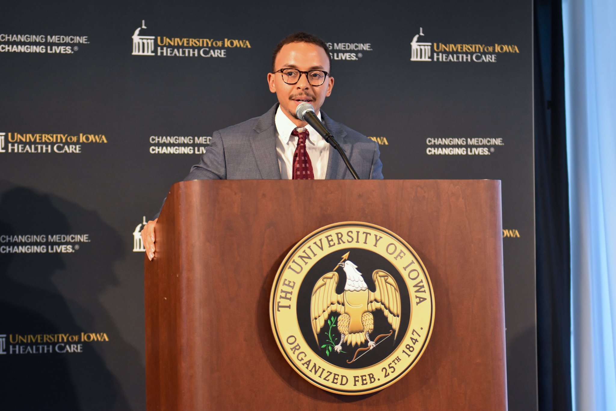 2024_Residency Graduation_Pick-051 – Making the Rounds