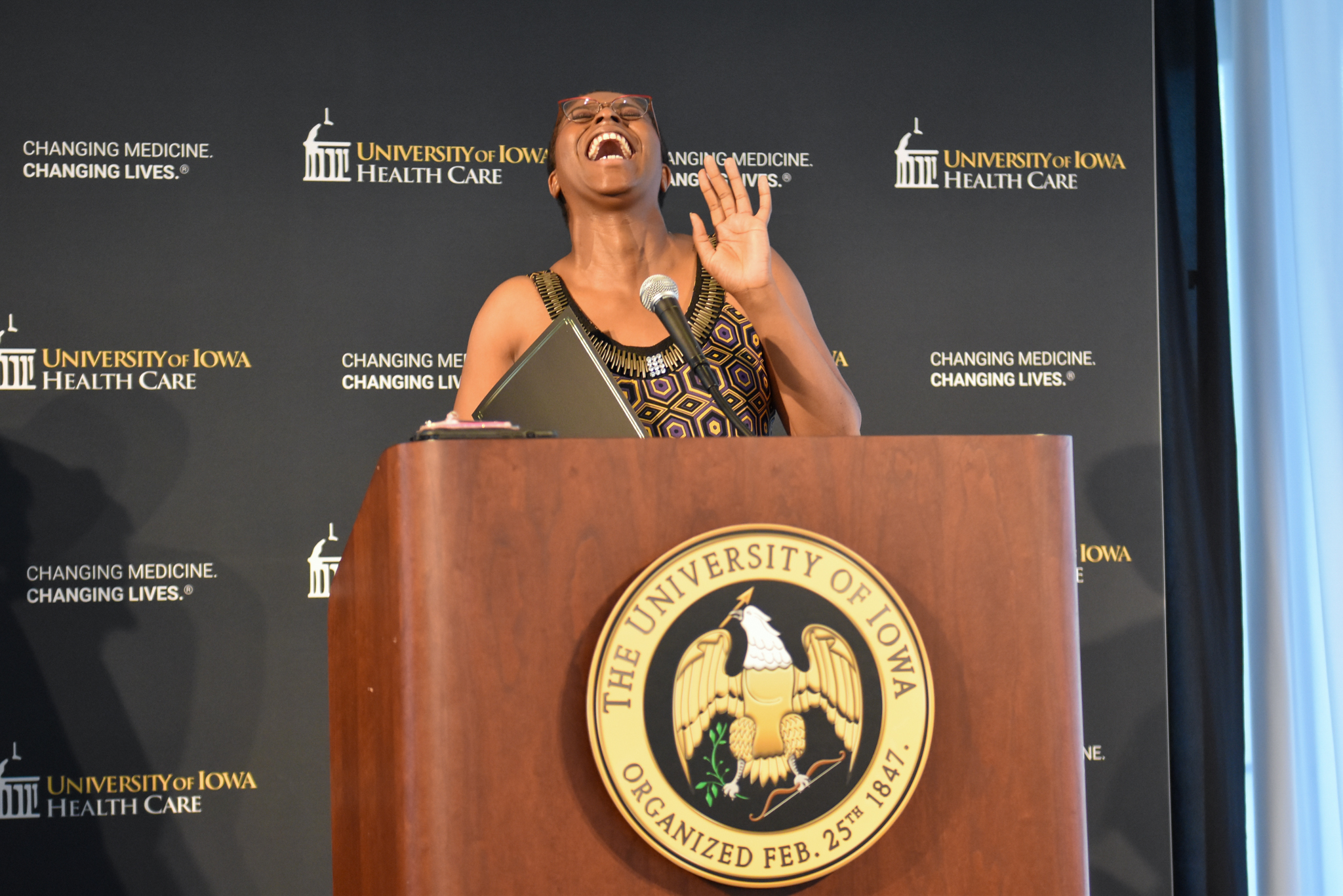 2024_Residency Graduation_Pick-058 – Making the Rounds