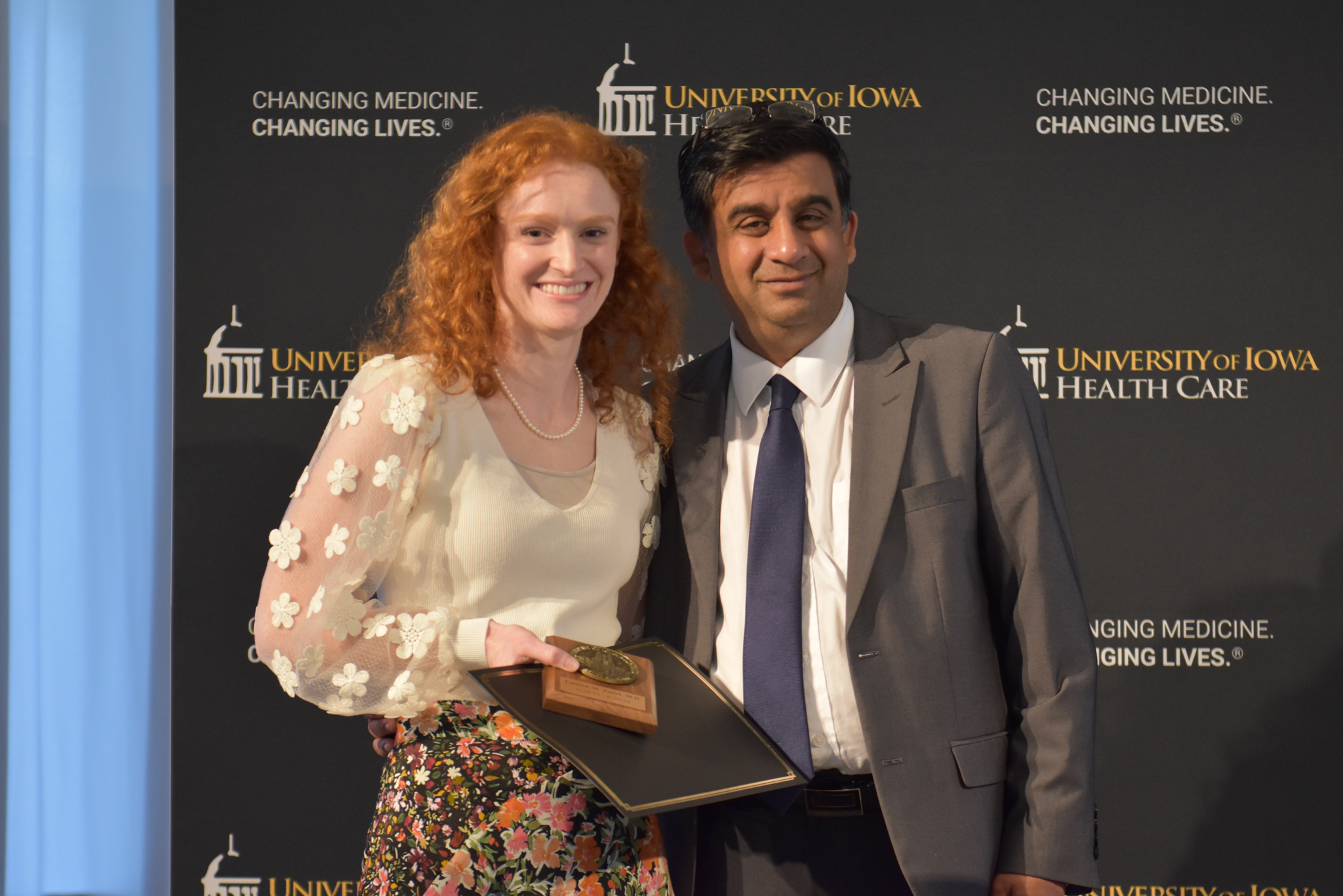 2024_Residency Graduation_Pick-098 – Making the Rounds