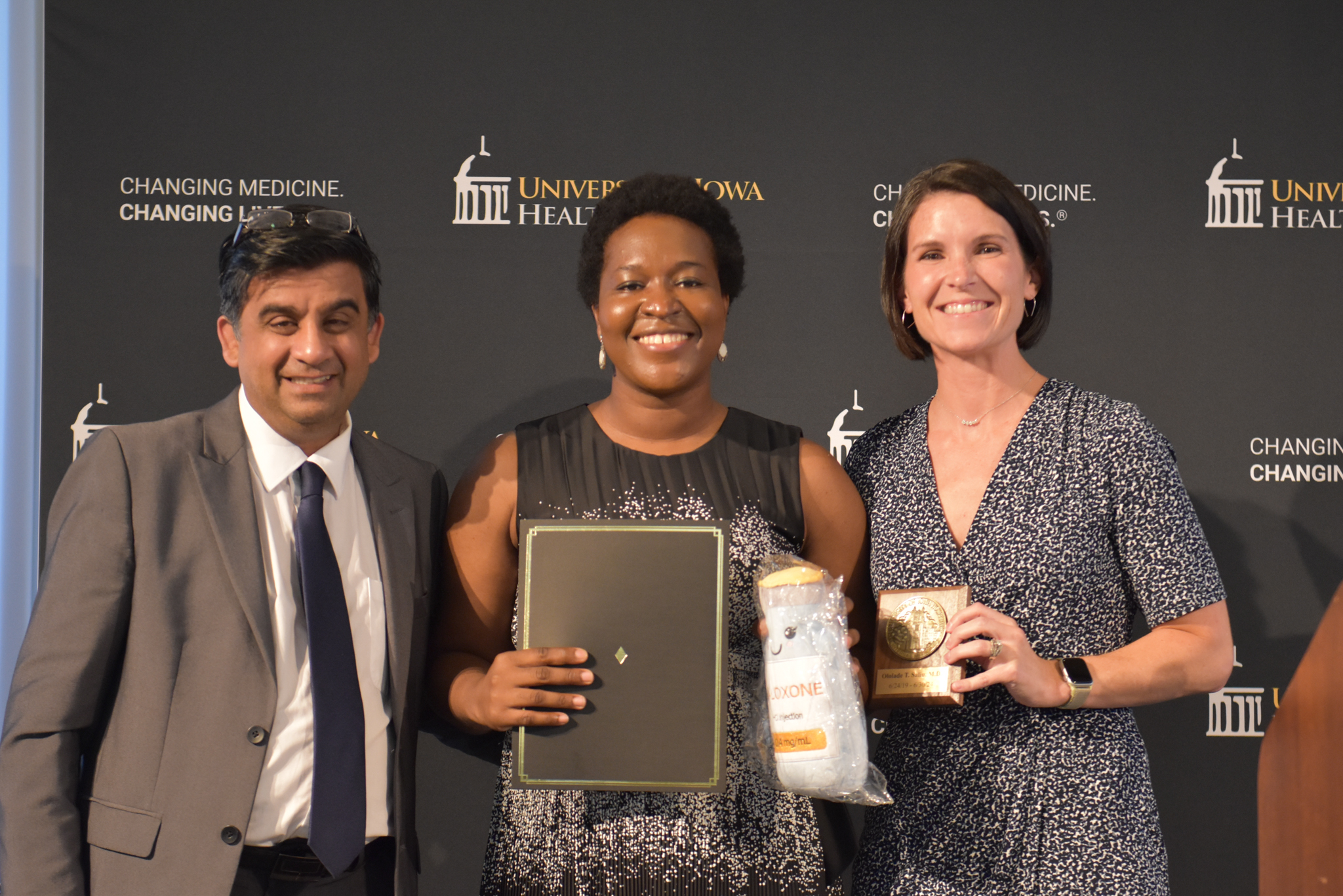 2024_Residency Graduation_Pick-102 – Making the Rounds