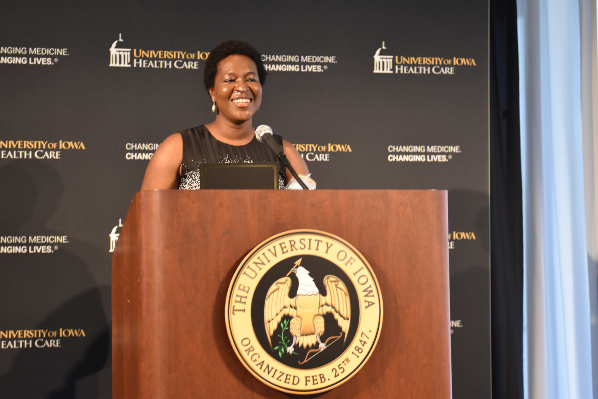 2024_Residency Graduation_Pick-103 – Making the Rounds