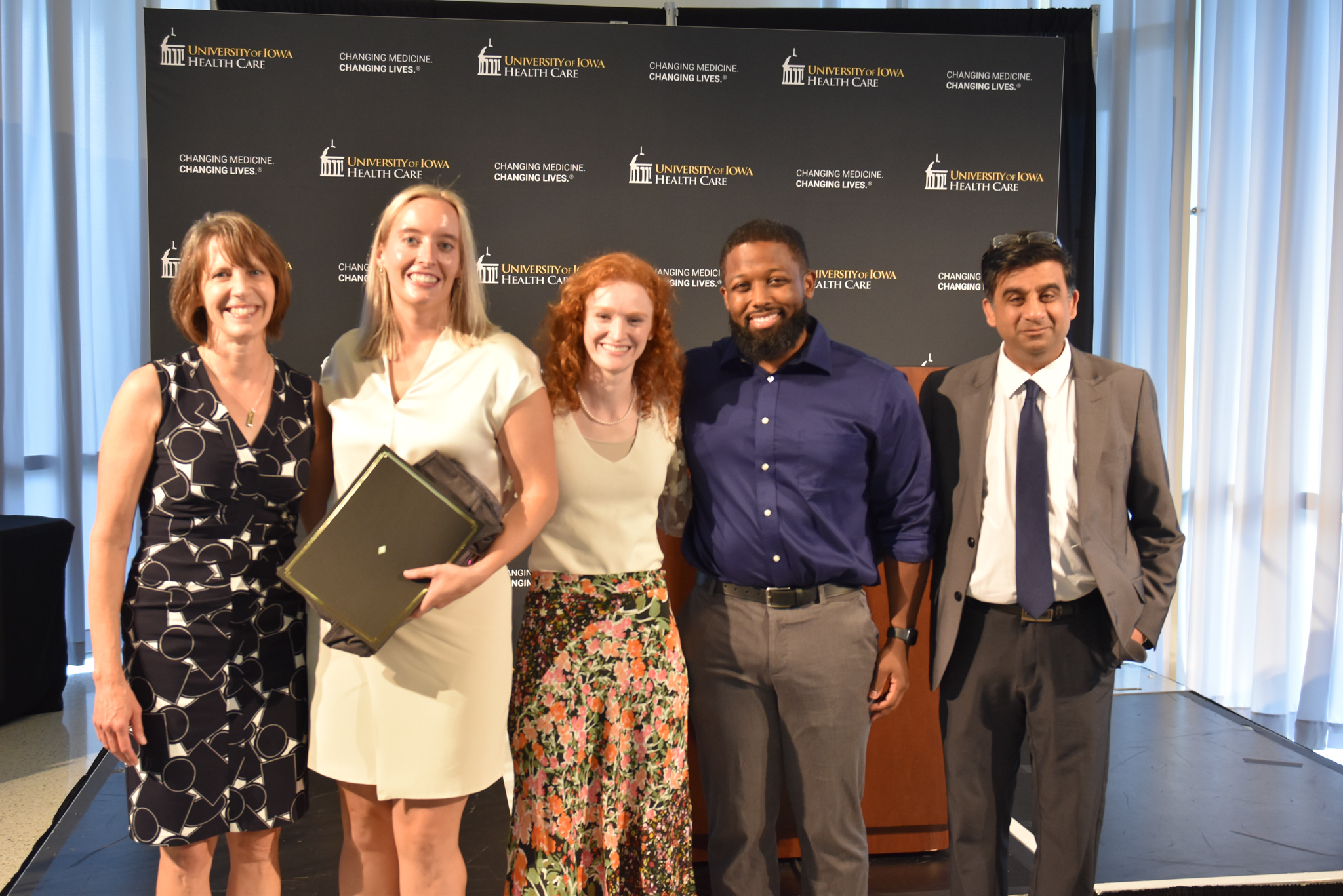 2024_Residency Graduation_Pick-112 – Making the Rounds