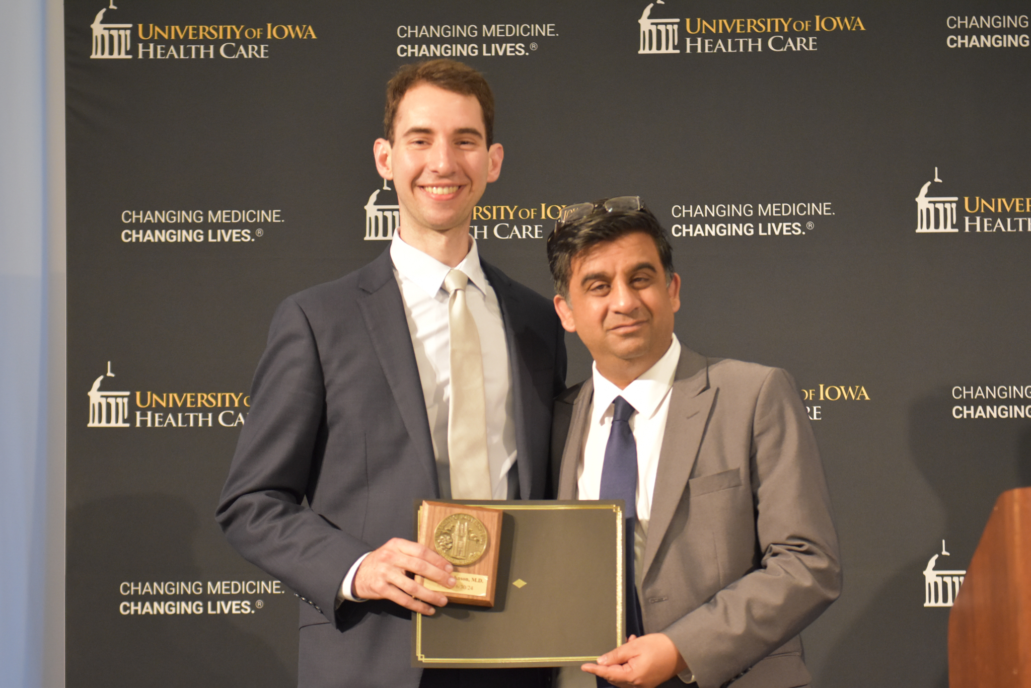 2024_Residency Graduation_Pick-117 – Making the Rounds