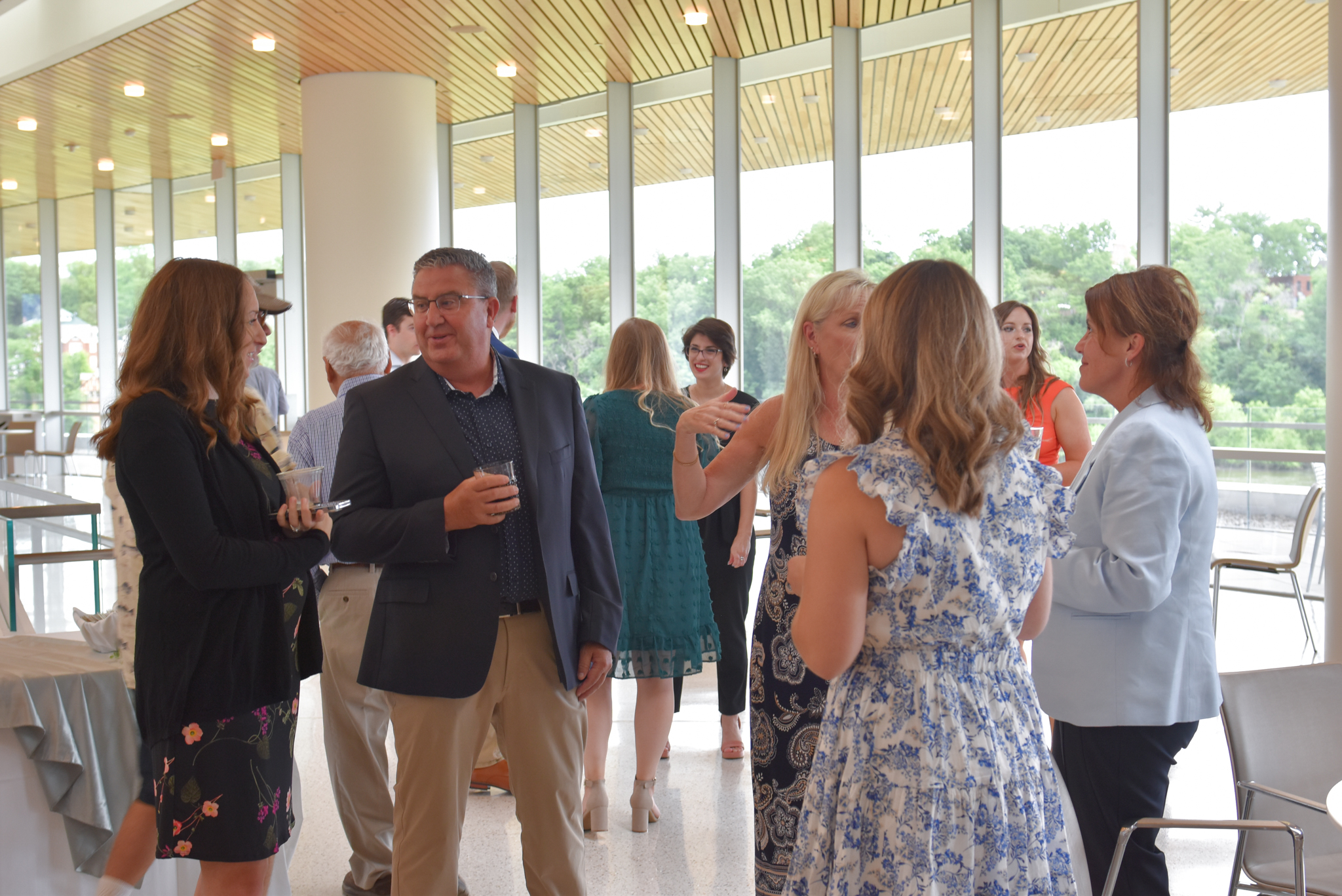 2024_Residency Graduation_Pick-14 – Making the Rounds