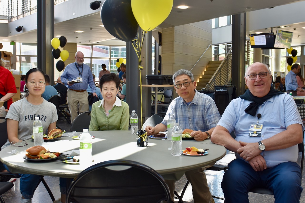 DSC_0870 – Making the Rounds